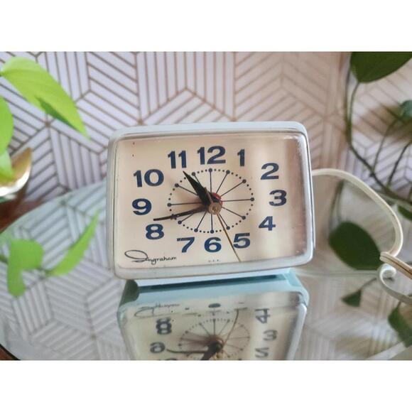 Wall Decor | Vintage Ingraham Usa Blue Corded Electric Alarm Clock ...